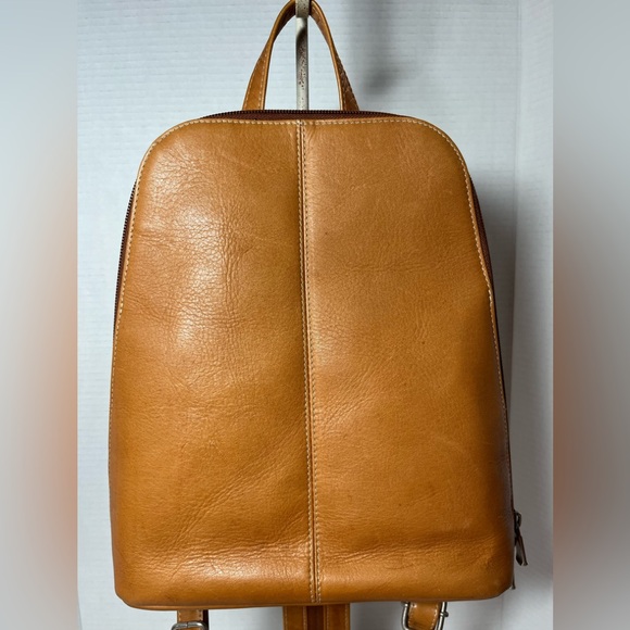 Le Donne | Bags | Le Donne Leather Backpack Shoulder Bag | Poshmark